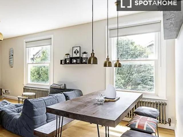 Bikehangar 542, Lambert Road, London, SW2 5BE, United Kingdom | 2 bed apartment for rent #129700772 | Rentberry