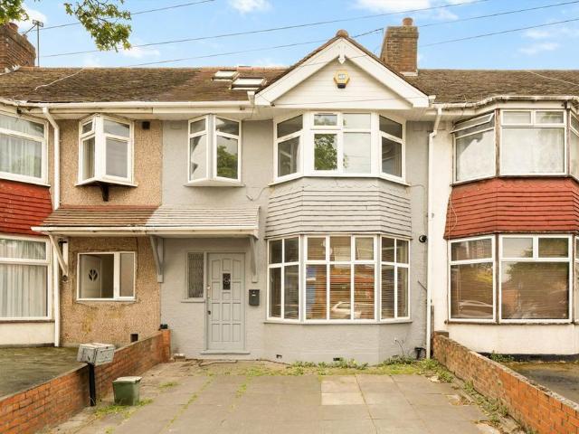 Bilton Road, Greenford UB6 4 bed house to rent £2,851 pcm £658 pw