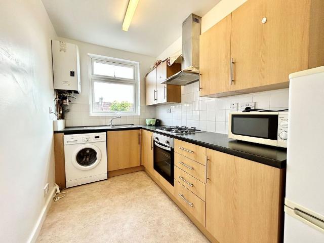 Bilton Road, Perivale, Greenford UB6, 1 bed flat to rent, £1,450 pcm | PrimeLocation