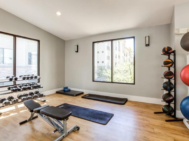 Biltmore at Camelback 1 Bedroom Apartment for Rent at 2625 E Camelback Rd, Phoenix, AZ 85016