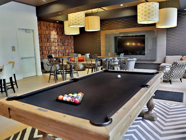 Biltmore at Camelback 1 Bedroom Apartment for Rent at 2625 E Camelback Rd, Phoenix, AZ 85016