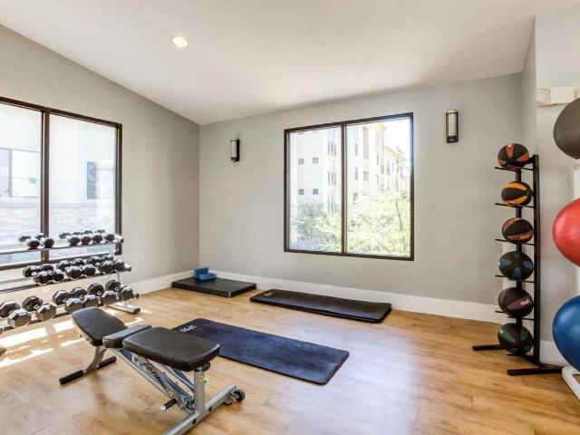 Biltmore at Camelback Studio Apartment for Rent at 2625 E Camelback Rd, Phoenix, AZ 85016