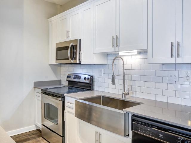 Biltmore at Midtown 2 Bedroom Apartment for Rent at 855 W Peachtree St Nw, Atlanta, GA 30308 Midtown