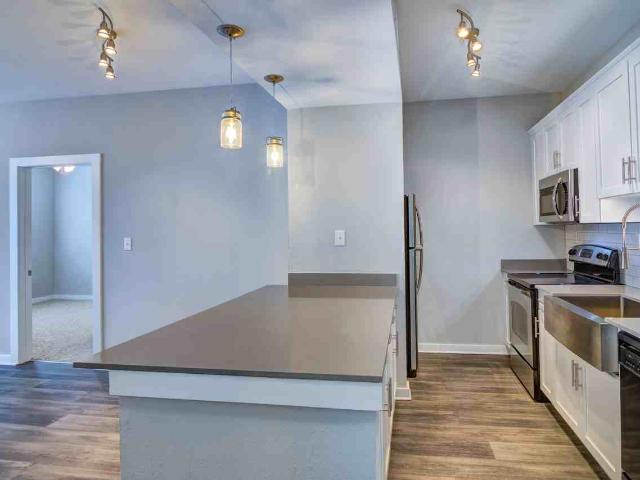 Biltmore at Midtown 2 Bedroom Apartment for Rent at 855 W Peachtree St Nw, Atlanta, GA 30308 Midtown