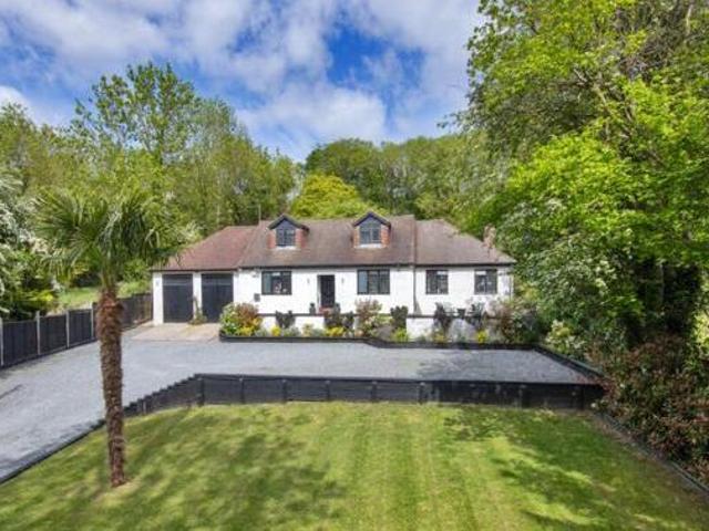 Billet Hill, 5 Bedroom Detached