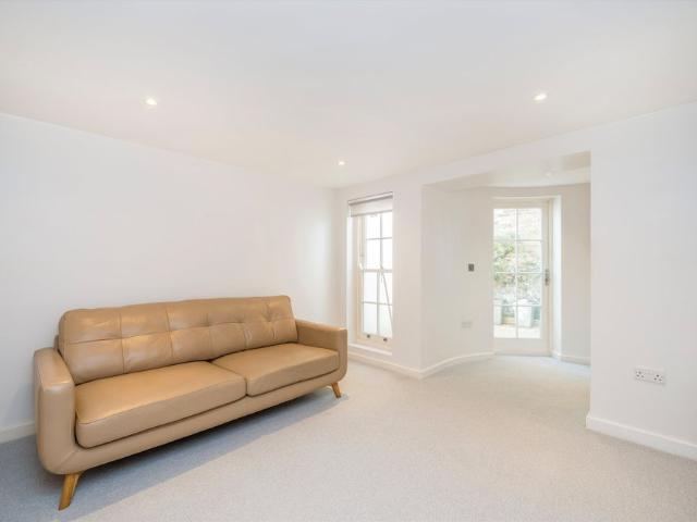 Billing Spring House, London, SW6, London