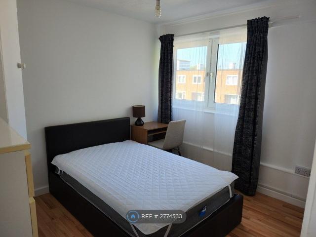 Billington House, London SW8, Studio to rent, £1,350 pcm | PrimeLocation