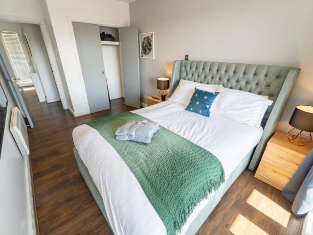 BILLS INCLUDED: 36 Royal Arch Aprtments,The Mailbox, City Center