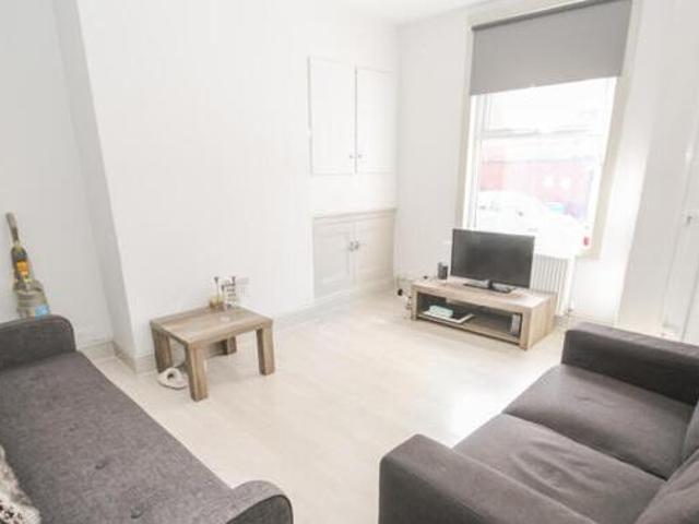 Bills Included Thornville Avenue, Hyde Park, 3 Bedroom End