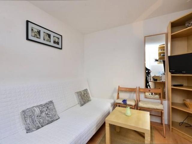 BILLS INCLUDED A modern studio apartment to rent in West Kensington, London W14