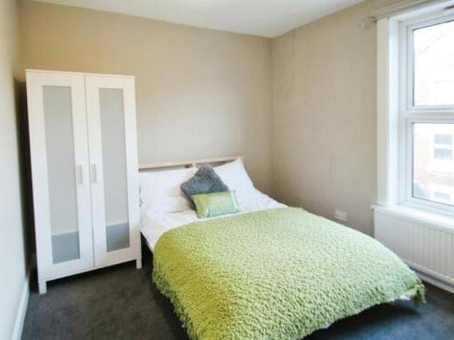 Bills Included Burley Lodge Road, Hyde Park, 1 Bedroom House