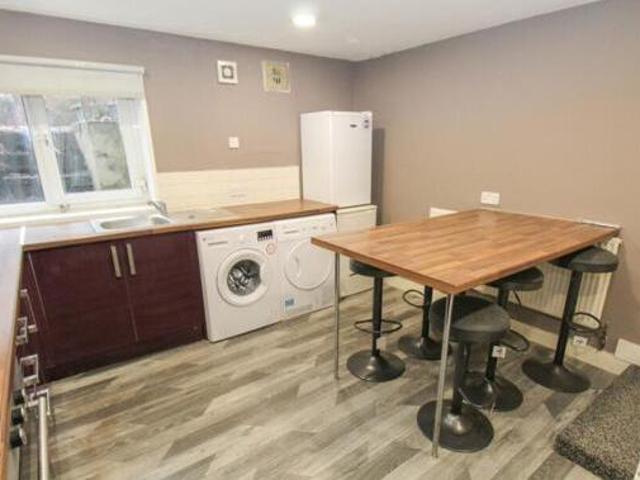 Bills Included Claremont Avenue,woodhouse, Leeds, 6 Bedroom Terraced
