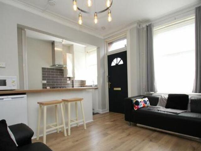 Bills Included Kelsall Terrace, Hyde Park, 3 Bedroom Terraced