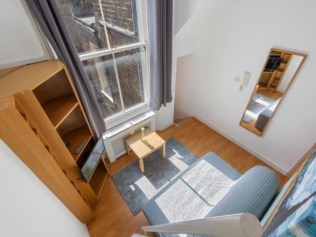 BILLS INCLUDED Modern studio apartment to rent in the heart of West Kensington, London W14