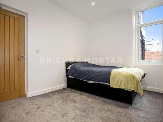 bills Included Professional House Share Telford Street, Gateshead, NE8