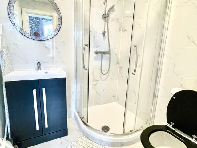 Bills Included* Quality Studio £1900 Pm