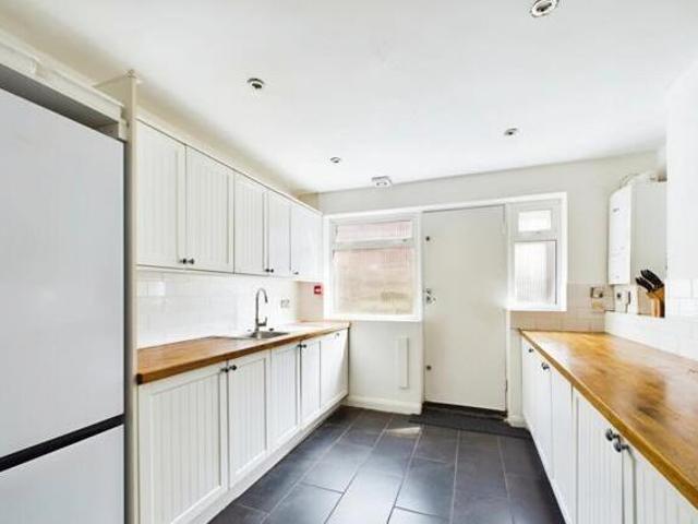 Bills Included Queens Road, Hyde Park, 8 Bedroom Terraced
