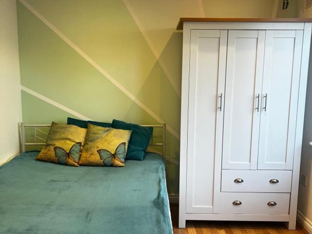 Bills Included Stunning Studio Flat in Hendon NW4