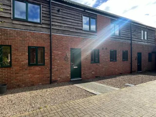 Bills Lane, Haslucks Green, B90 2PN, United Kingdom | 4 bed apartment for rent #124665255 | Rentberry