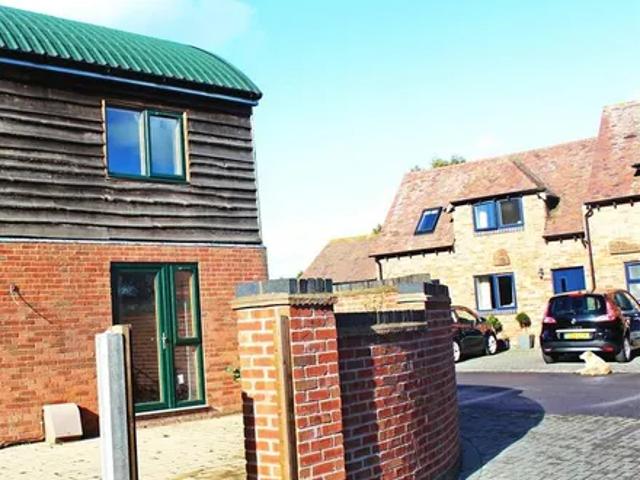 Bills Lane, Haslucks Green, B90 2PN, United Kingdom | 4 bed house for rent #138694917 | Rentberry