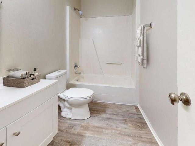 Biloxi Oaks Apartments 1 Bedroom Apartment for Rent at 1135 Judge Sekul Ave, Biloxi, MS 39530