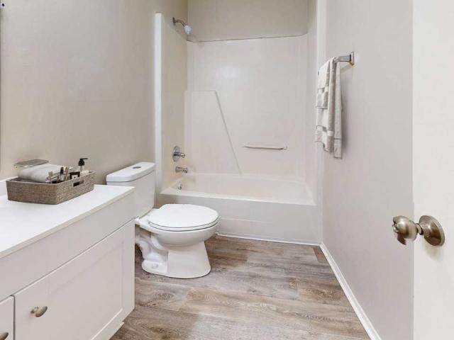 Biloxi Oaks Apartments 1 Bedroom Apartment for Rent at 1135 Judge Sekul Ave, Biloxi, MS 39530