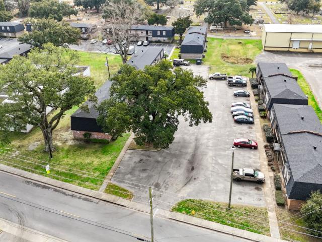 Biloxi Oaks Apartments 1 Bedroom Apartment for Rent at 1135 Judge Sekul Ave, Biloxi, MS 39530