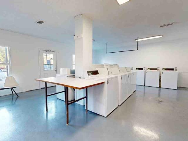 Biloxi Oaks Apartments 2 Bedroom Apartment for Rent at 1135 Judge Sekul Ave, Biloxi, MS 39530