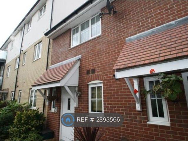 Birch Walk, London IG3, 2 bed terraced house to rent, £1,850 pcm | PrimeLocation