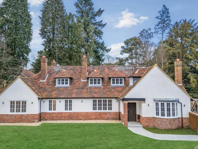 Birch Avenue, Fleet GU51, 5 bed detached house to rent, £4,500 pcm | PrimeLocation