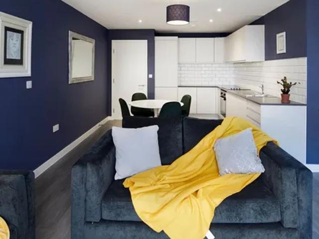 Birch Avenue, Stretford, M16 0PJ, United Kingdom | 3 bed apartment for rent #167608443 | Rentberry