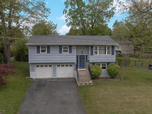 Birch Dr, Newton, Home For Sale