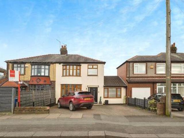 Birch Lane, Dukinfield, 4 Bedroom Semi detached