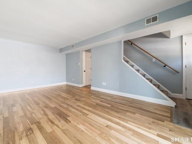 Birch Ln Unit I, East Haven, Home For Sale