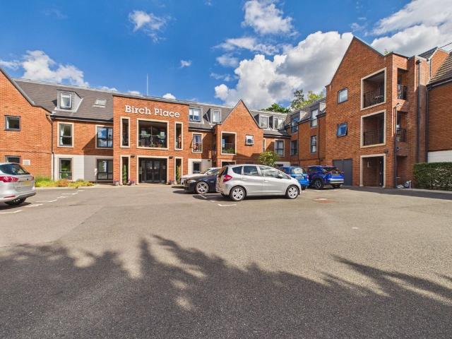Birch Place, Dukes Ride, Crowthorne, Berkshire RG45, 1 bed flat to rent, £1,600 pcm | PrimeLocation