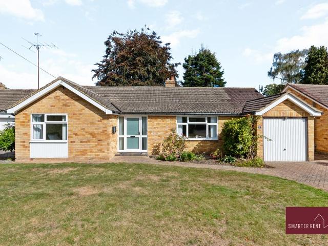 Birch Road, Finchampstead RG40 3 bed bungalow to rent £4,320 pcm £997 pw