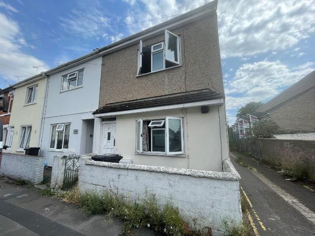 Birch Street, Swindon SN1, 2 bed property to rent, £1,100 pcm | PrimeLocation
