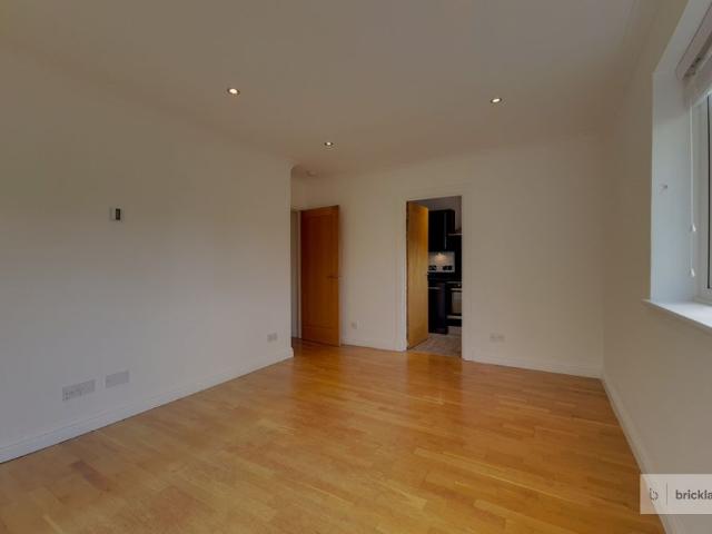 Birchend Close