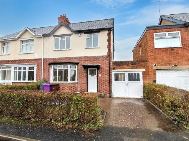 Birches Barn Avenue, Wolverhampton 3 bed semi detached house to rent £1,380 pcm £318 pw