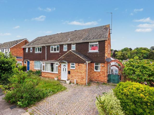 Birchfields, Chatham ME5, 4 bed semi detached house to rent, £2,100 pcm | PrimeLocation