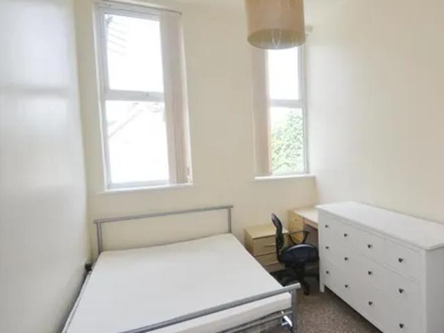 Birchfields Road, Victoria Park, Manchester, M13 0XX, United Kingdom | 3 bed apartment for rent #117572365 | Rentberry
