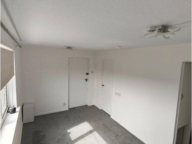 Birchgrove, Swansea SA7, Studio to rent, £575 pcm | PrimeLocation