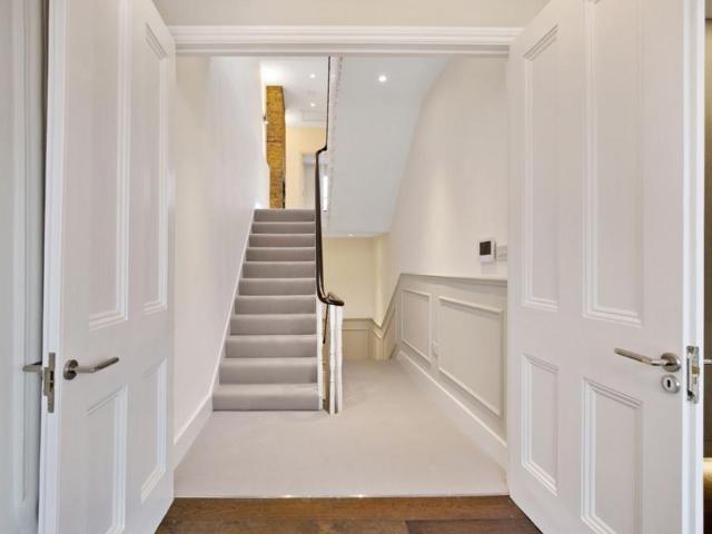 Birchington Road, Crouch End, N8 2 bed apartment to rent £3,200 pcm £738 pw