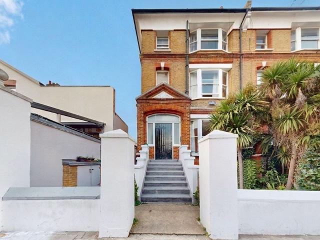 Birchington Road, London NW6, 4 bed flat to rent, £3,850 pcm | PrimeLocation