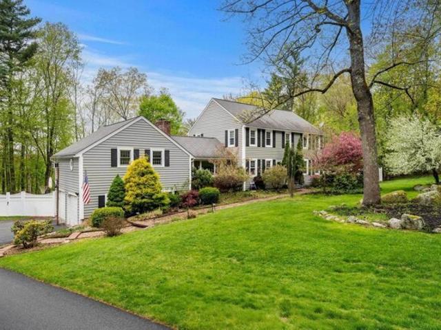 Birchwood Cir, Bedford, Home For Sale