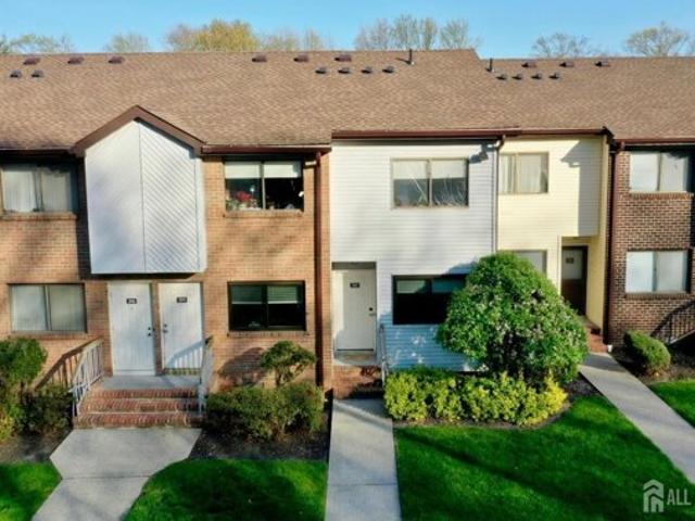 Birchwood Ct, North Brunswick, Condo For Sale