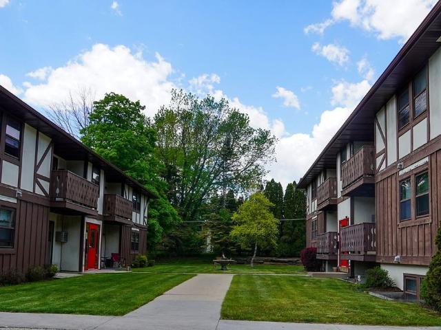 Birchwood Apartments 2 Bedroom Apartment for Rent at 3430 3430 3432 3434 S. 12th St Sheboygan, WI 53081 Business Drive South