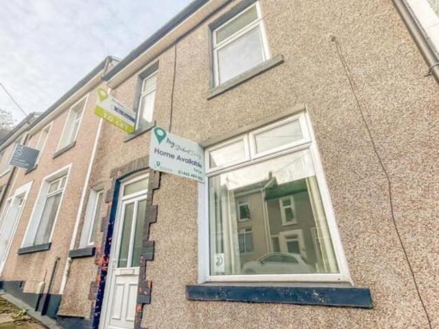 Birchwood Avenue, Treforest, 4 Bedroom House