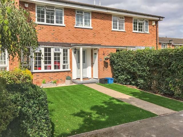 Birchwood Grove, Hampton TW12, 3 bed terraced house to rent, £3,467 pcm | PrimeLocation