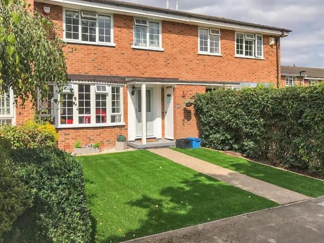 Birchwood Grove Hampton TW12 3 bed terraced house to rent £3,467 pcm £800 pw